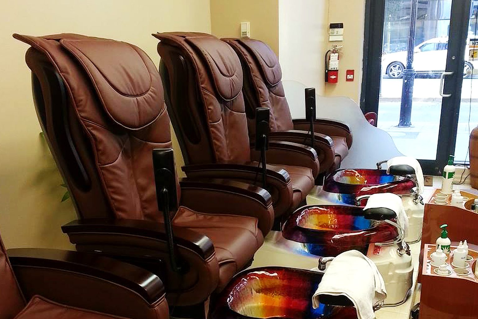 Homepage [yetinailsnspa.com]